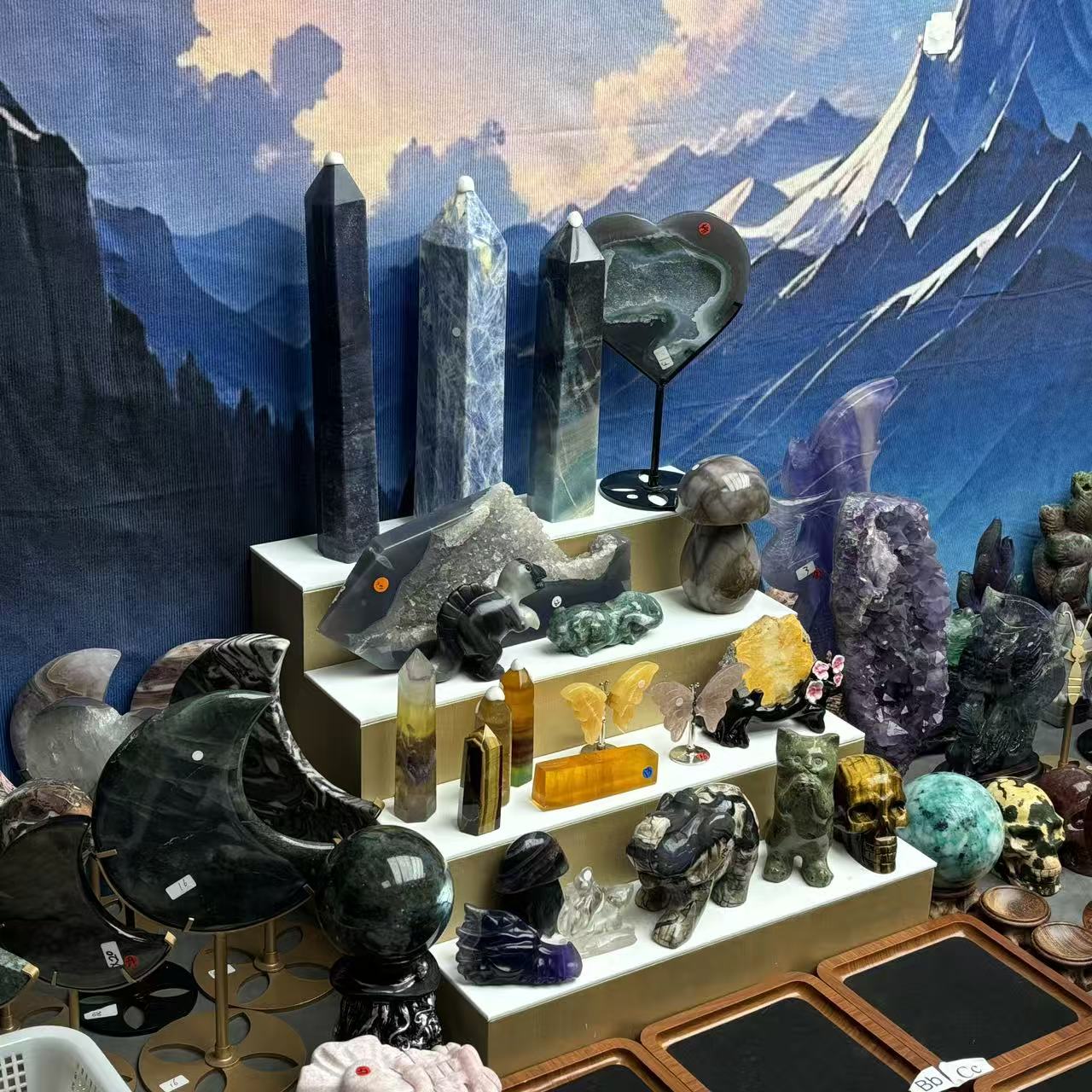 Kiki Crystal HQ Shop